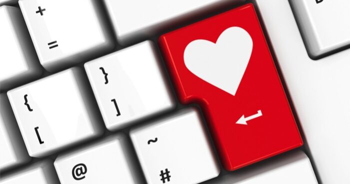 5 HR tips to handling workplace relationships